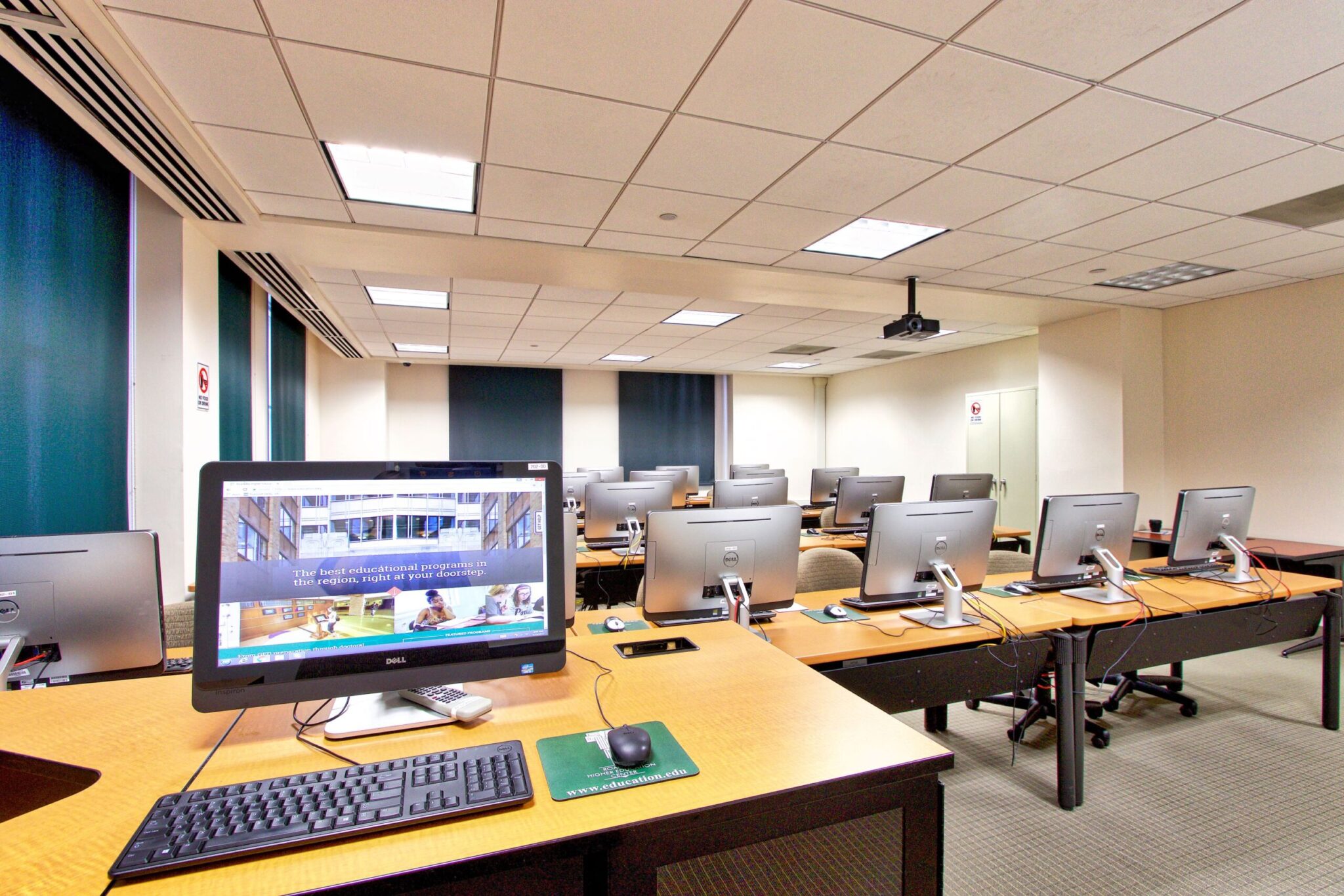 Computer Lab - Room 202 - Roanoke Higher Education Center - Roanoke ...